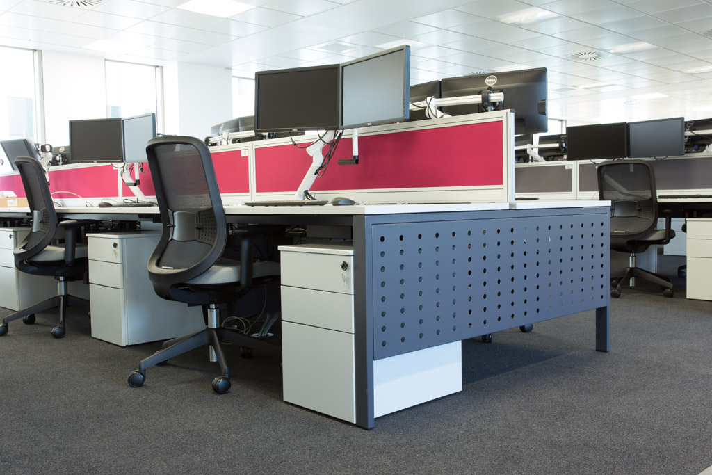 Government Crime Agency Furniture Installation : Flexiform
