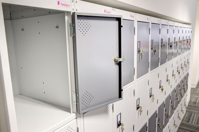 Metal Lockers - Ventilated Office Lockers : Flexiform