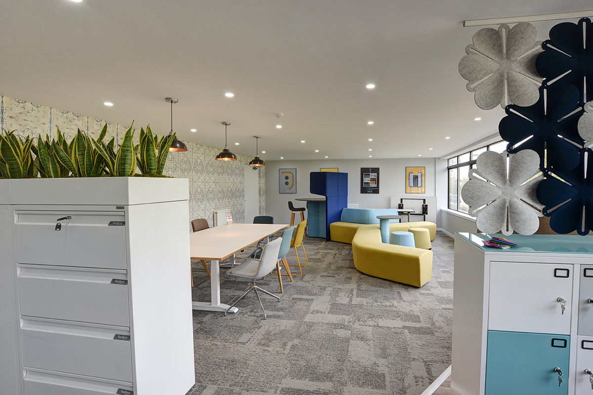 UK Wide Office Furniture Showrooms : Flexiform