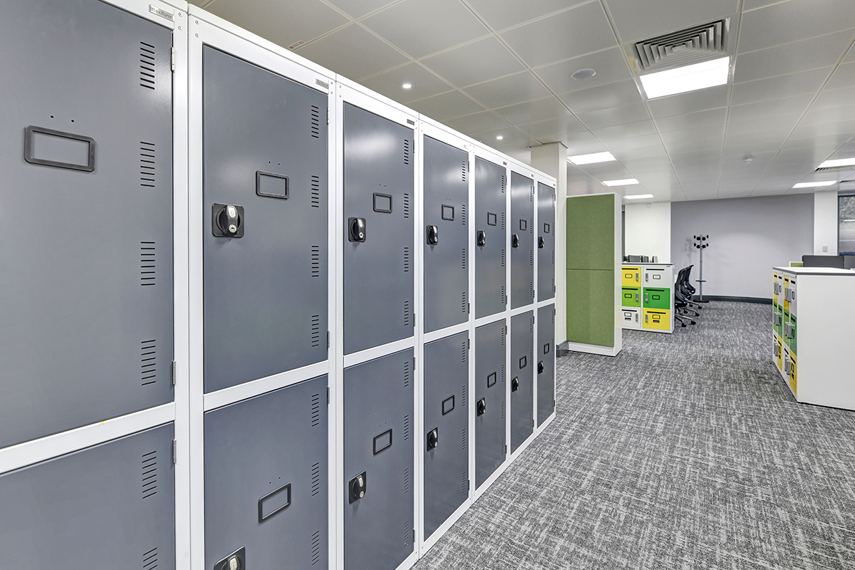 Metal Lockers - Ventilated Office Lockers : Flexiform