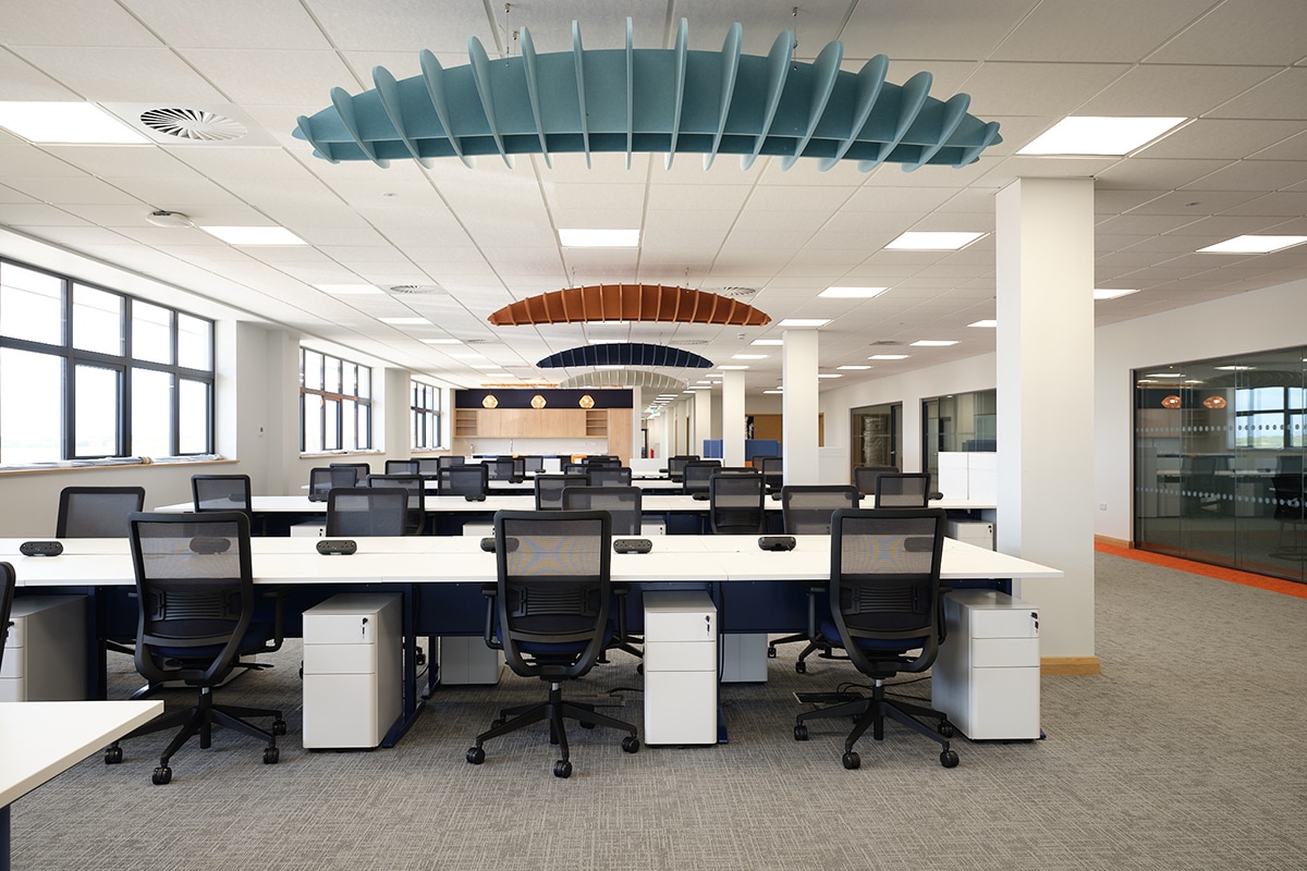 Todd Office Desks. UK made Cantilever desks. : Flexiform